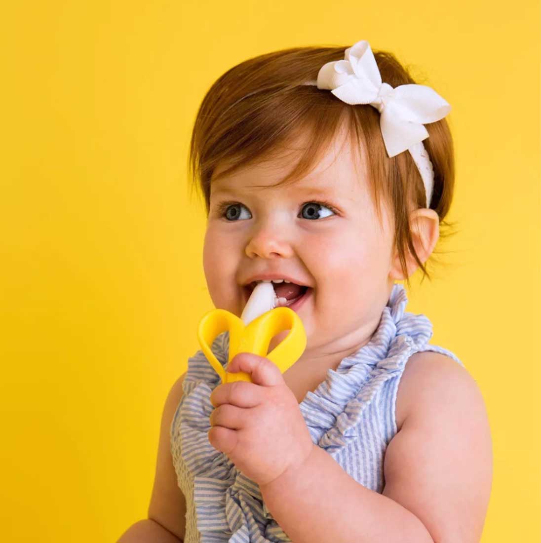 12 Fruit Teethers to Motivate your Little One to Eat Healthily