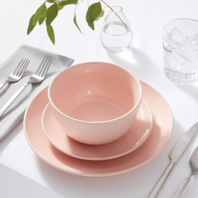 The Best Pink Dinnerware To Girly Up Your Table - The Mood Guide
