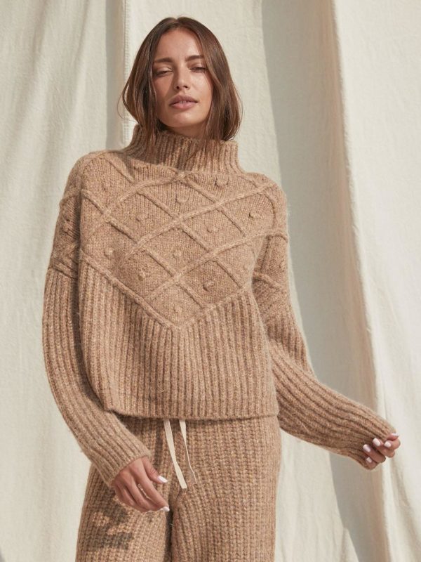 Cute Sweaters For Fall & Winter That Are Trendy In 2021 - The Mood Guide